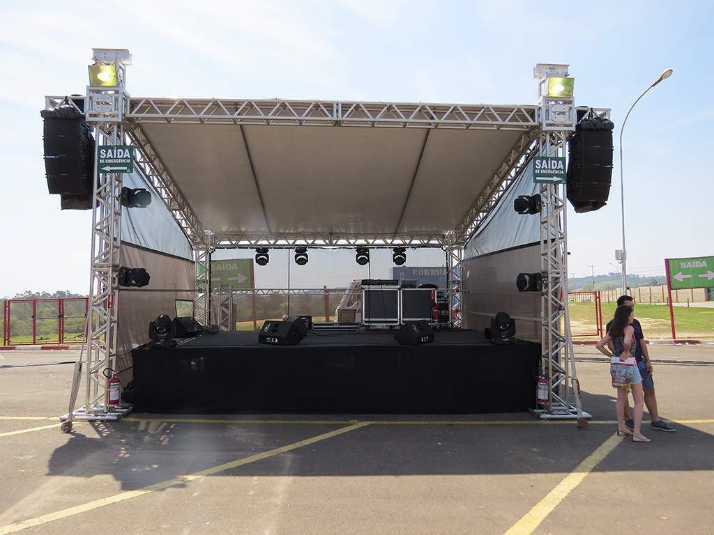 Palcos para Pequenas e Grandes Ações - MJR Eventos e Promoções